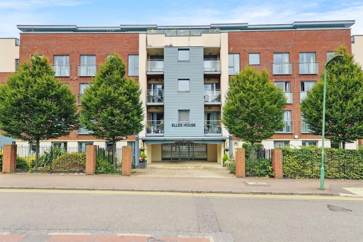 Shotfield, Wallington | McCarthy and Stone Resales