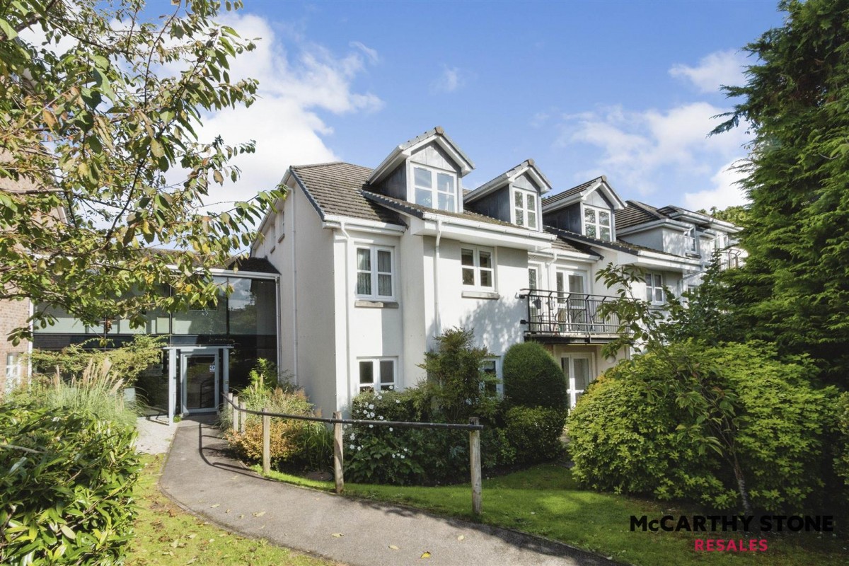 Radford Court, Tower Road, Liphook | McCarthy and Stone Resales