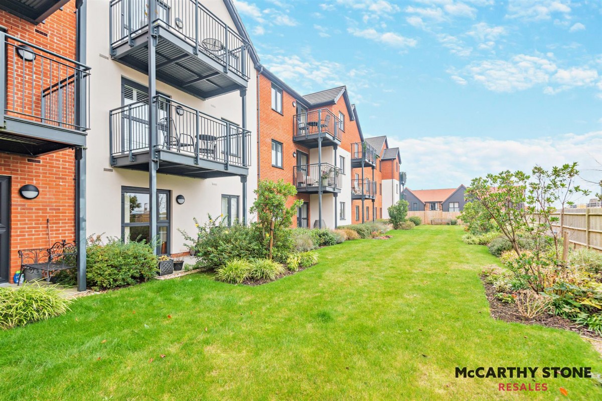 Island View, Shortwood Copse Lane, Basingstoke | McCarthy and Stone Resales