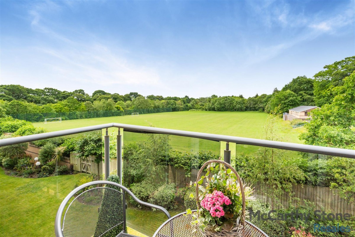 Squirrel Way, Shadwell, Leeds | McCarthy and Stone Resales