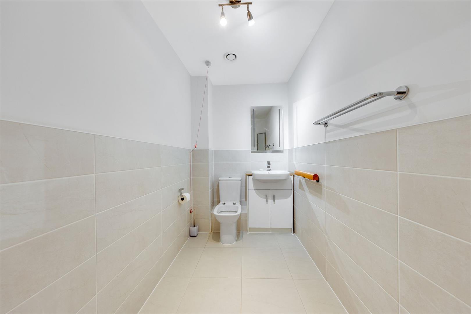 Dukes Ride, Crowthorne, RG45 6GT | McCarthy and Stone Resales