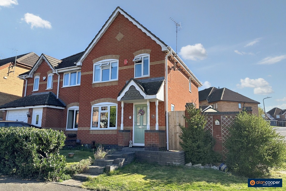 Hawthorn Way, Hartshill, Nuneaton, CV10 0XQ - Alan Cooper Estates