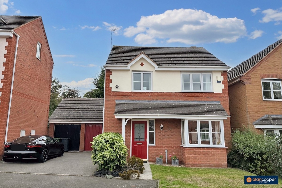 Upton Drive, Maple Park, Nuneaton, CV11 4GF - Alan Cooper Estates