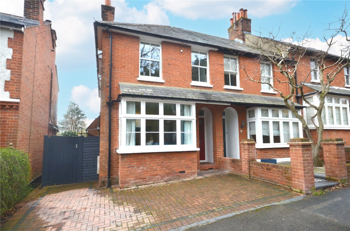 Farnham, Surrey | Andrew Lodge Estate Agents