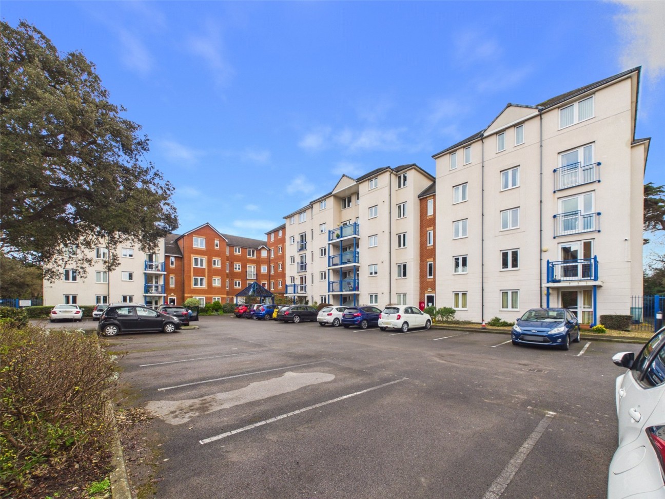 Beach Road, Weston-super-Mare, North Somerset, BS23 1DH South Road ...