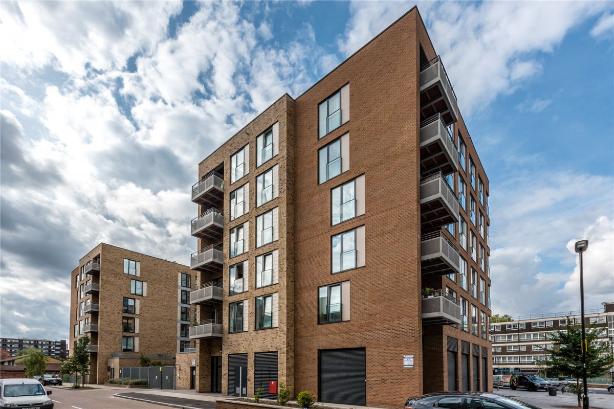 2 bedrooms Flat for Sale in Lovelace Street, London | Ellis & Co