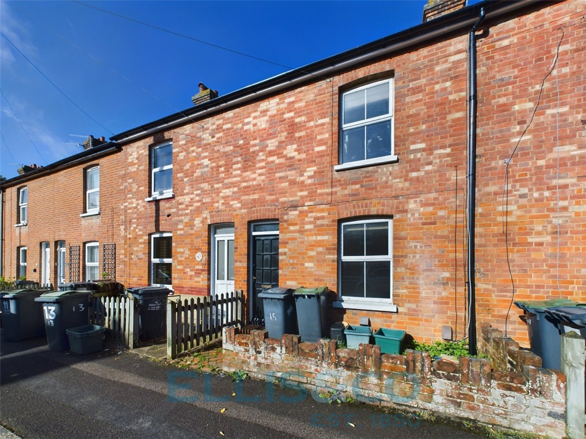 3 bedrooms House for Sale in Tonbridge, Kent | Ellis & Co