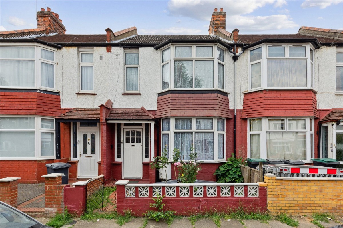 3 bedrooms House for Sale in London | Ellis & Co