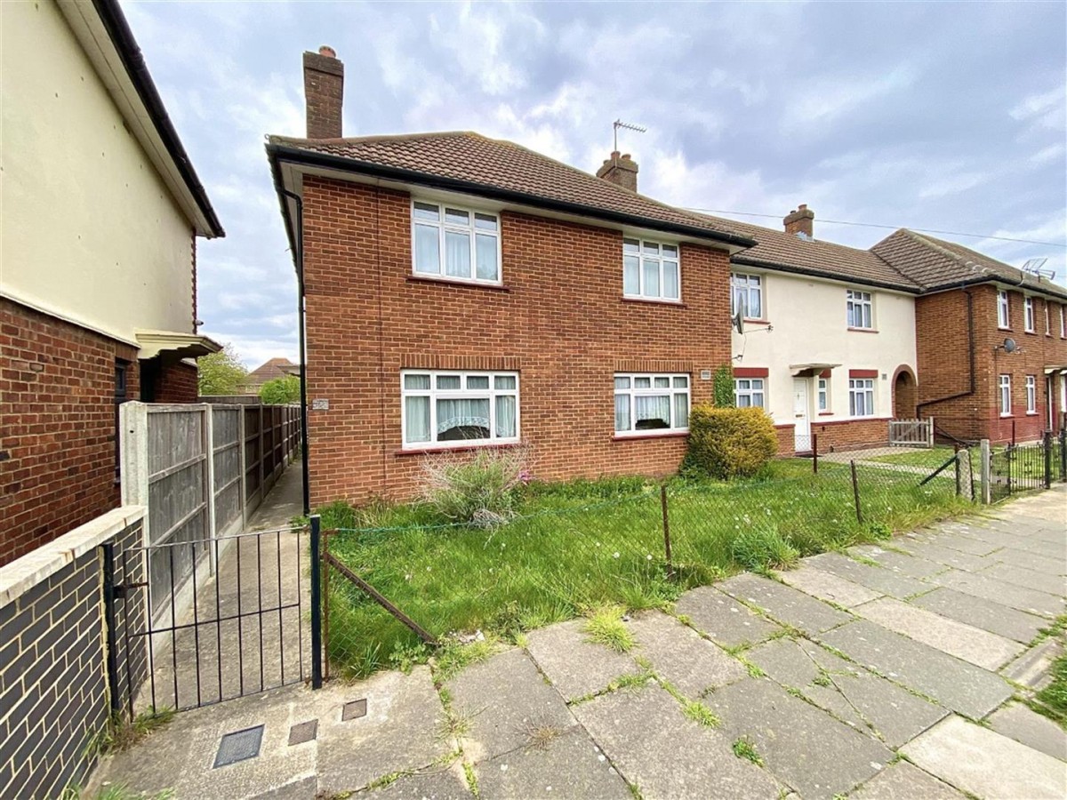 Botwell Common Road, Hayes, Middlesex, UB3 1JD | Hunters Estate Agents ...