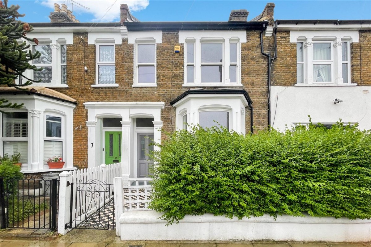 Bloemfontein Avenue, Shepherds Bush , London , W12 7BJ | Hunters Estate ...