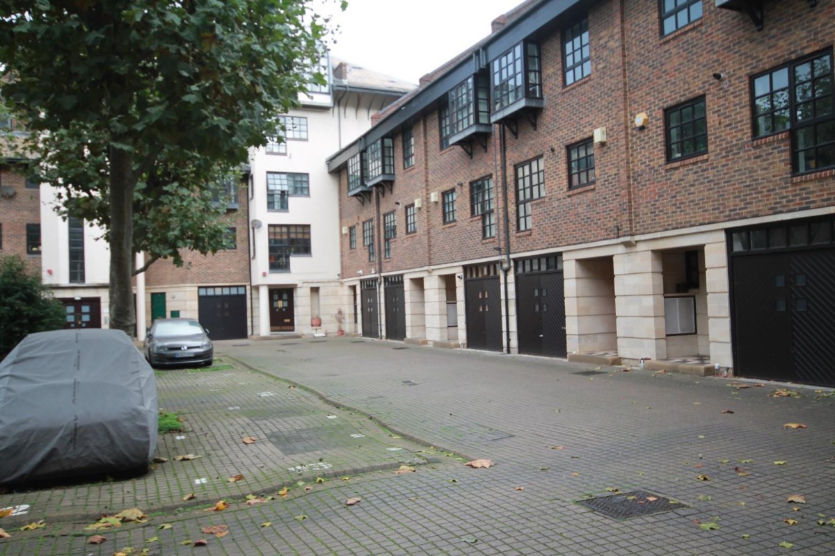 Rope Street, London, SE16 7TF | Hunters Estate Agents & Letting Agents