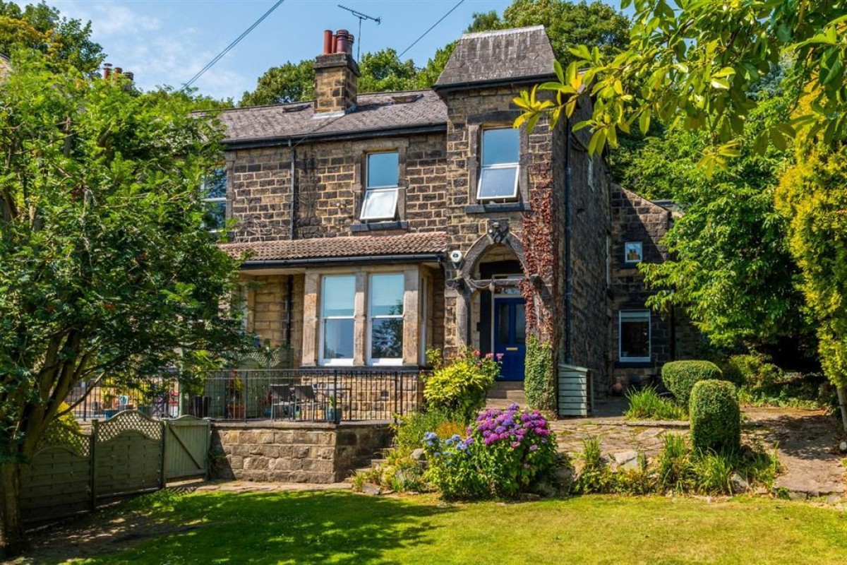 Newlay Lane, Horsforth, LS18 | Hunters Estate Agents & Letting Agents