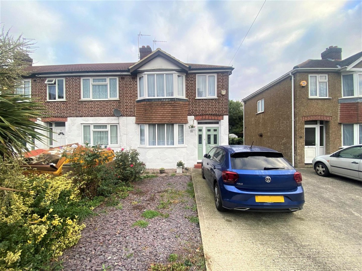 Botwell Lane, Hayes, UB3 2AE | Hunters Estate Agents & Letting Agents