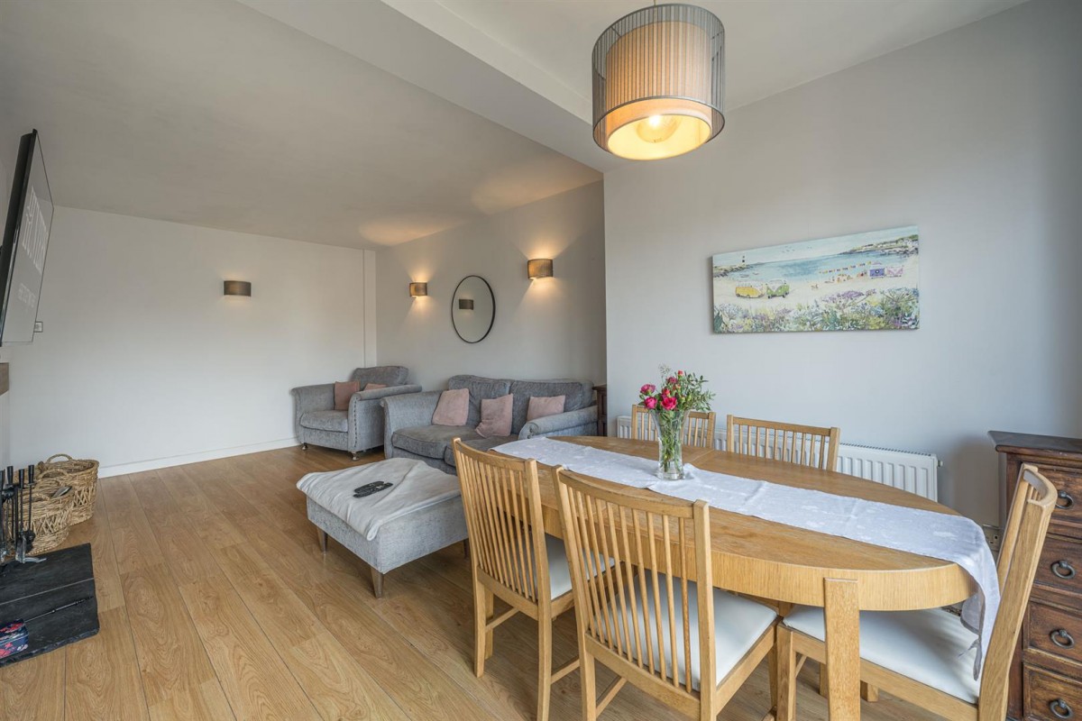 Church View Gardens, Kinver, DY7 6EE | Hunters Estate Agents & Letting ...