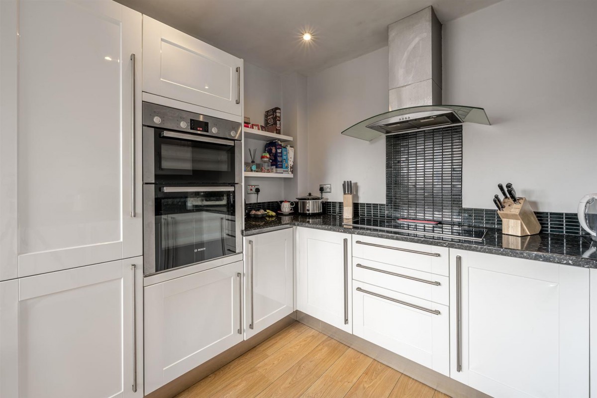 Church View Gardens, Kinver, DY7 6EE | Hunters Estate Agents & Letting ...