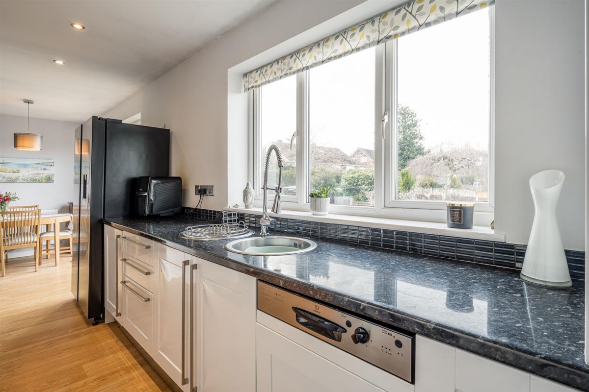 Church View Gardens, Kinver, DY7 6EE | Hunters Estate Agents & Letting ...