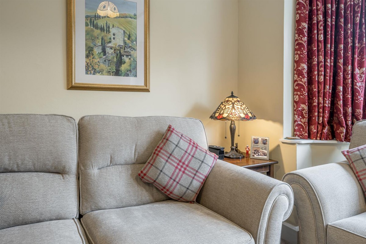 Oakfield Road, Wordsley, Stourbridge, DY8 5XS | Hunters Estate Agents ...