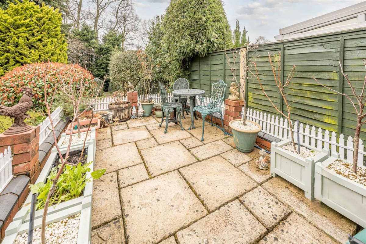 Oakfield Road, Wordsley, Stourbridge, DY8 5XS | Hunters Estate Agents ...