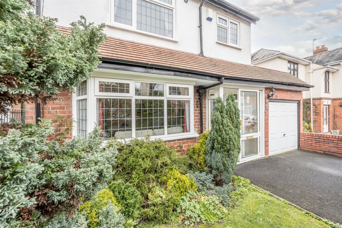 Oakfield Road, Wordsley, Stourbridge, DY8 5XS | Hunters Estate Agents ...