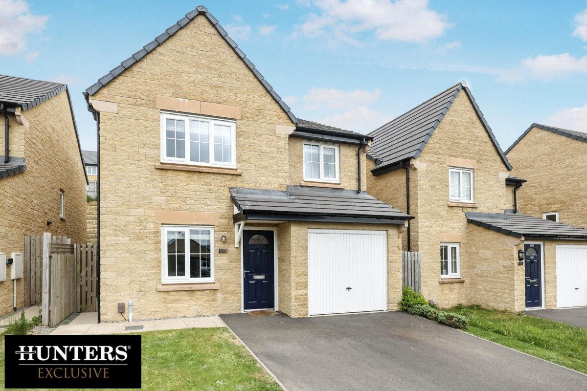 Meadowlands, Allerton, Bradford, West Yorkshire, BD15 8HH | Hunters ...