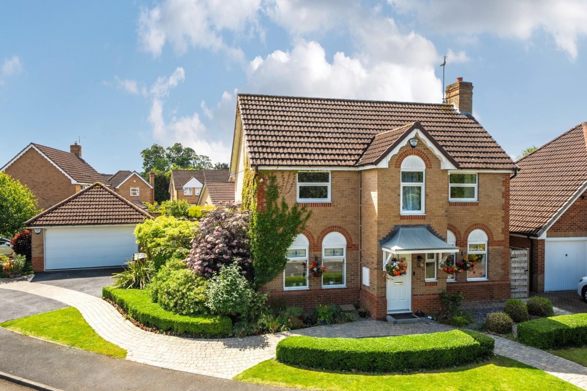 Kingfisher Reach, Collingham, Wetherby | Hunters Estate Agents ...