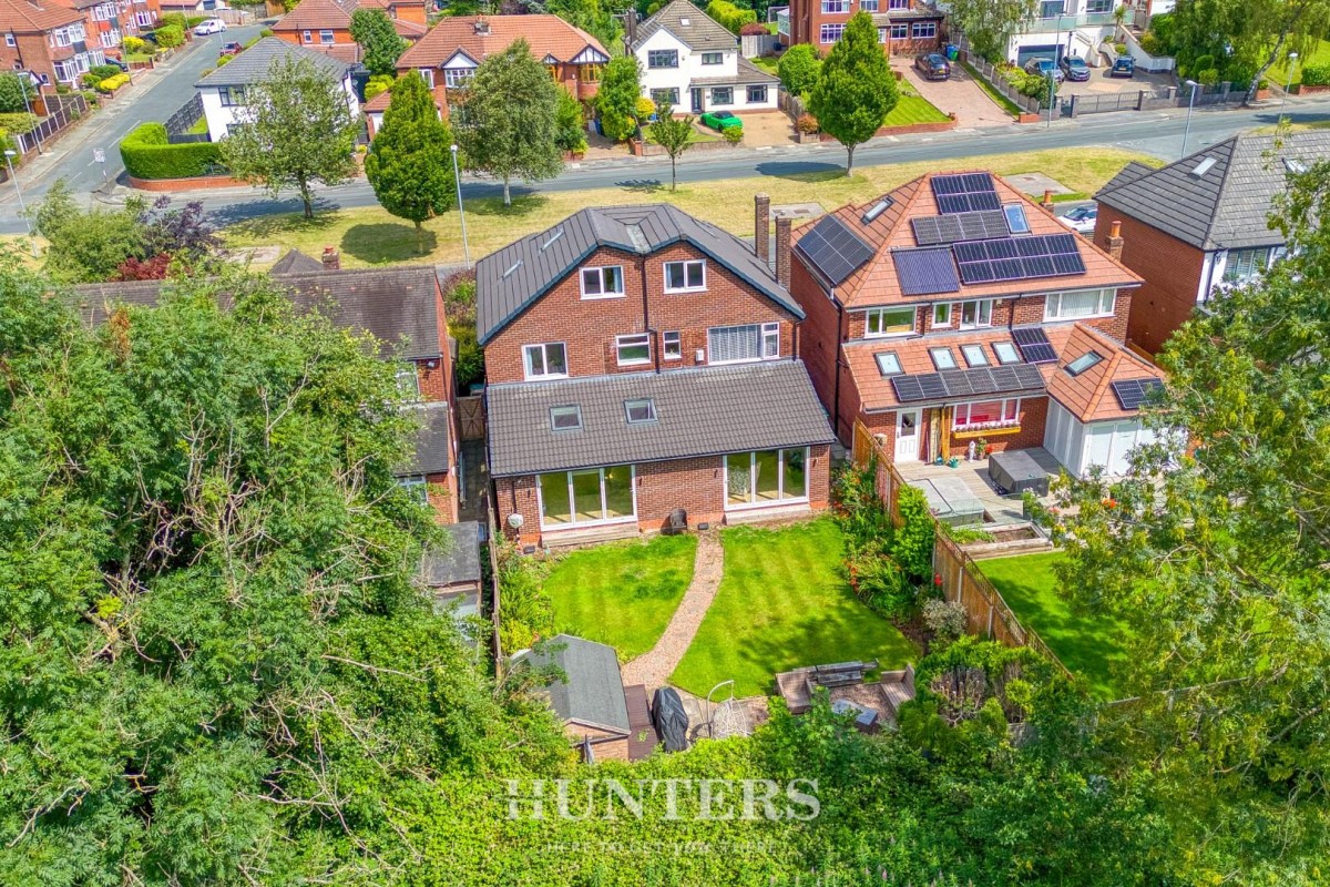 Mainway, Alkrington, M24 | Hunters Estate Agents & Letting Agents