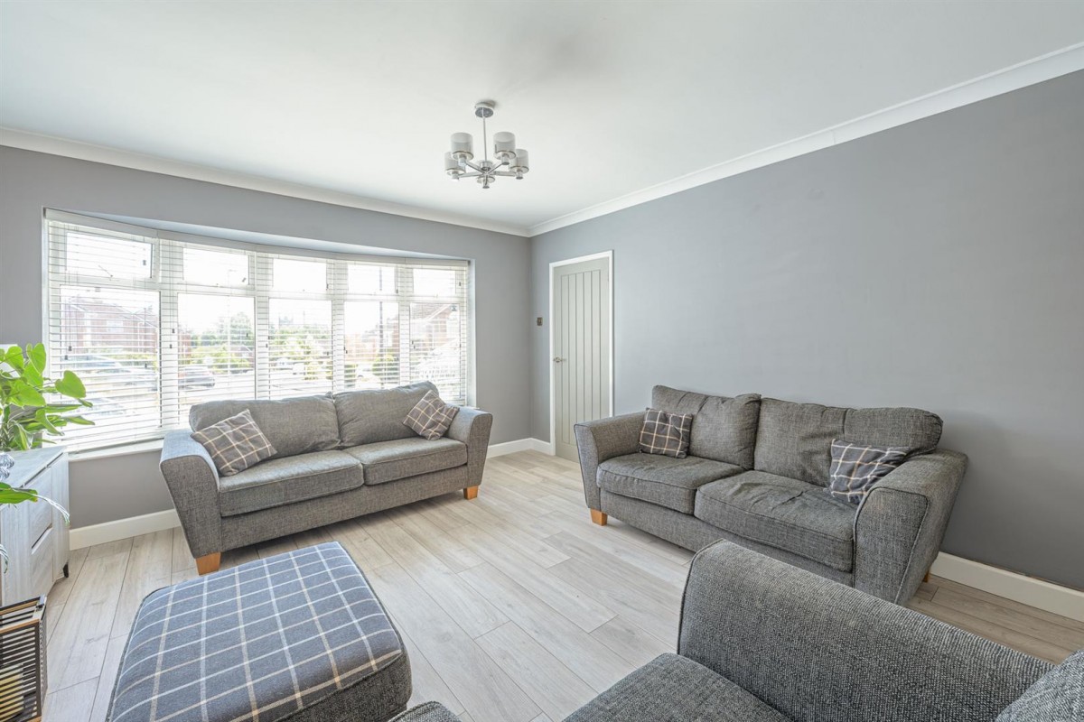 Coldstream Drive, Stourbridge, DY8 5QZ | Hunters Estate Agents ...