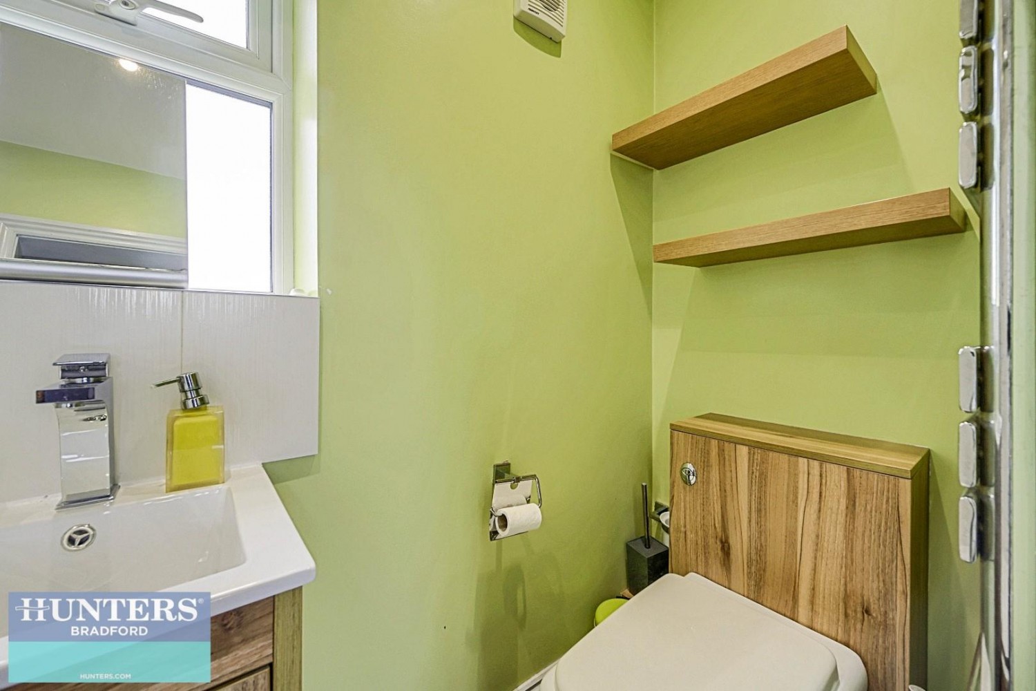 Hunsworth Lane East Bierley, Bradford, West Yorkshire, BD4 6PU ...