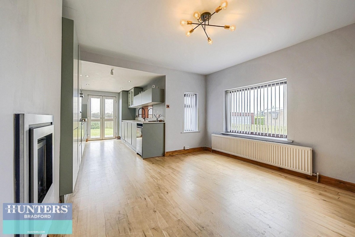 Hunsworth Lane East Bierley, Bradford, West Yorkshire, BD4 6PU ...