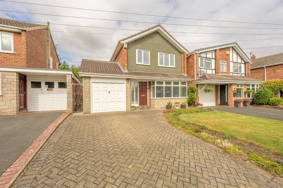 Granville Drive, Kingswinford, DY6 8LW | Hunters Estate Agents ...