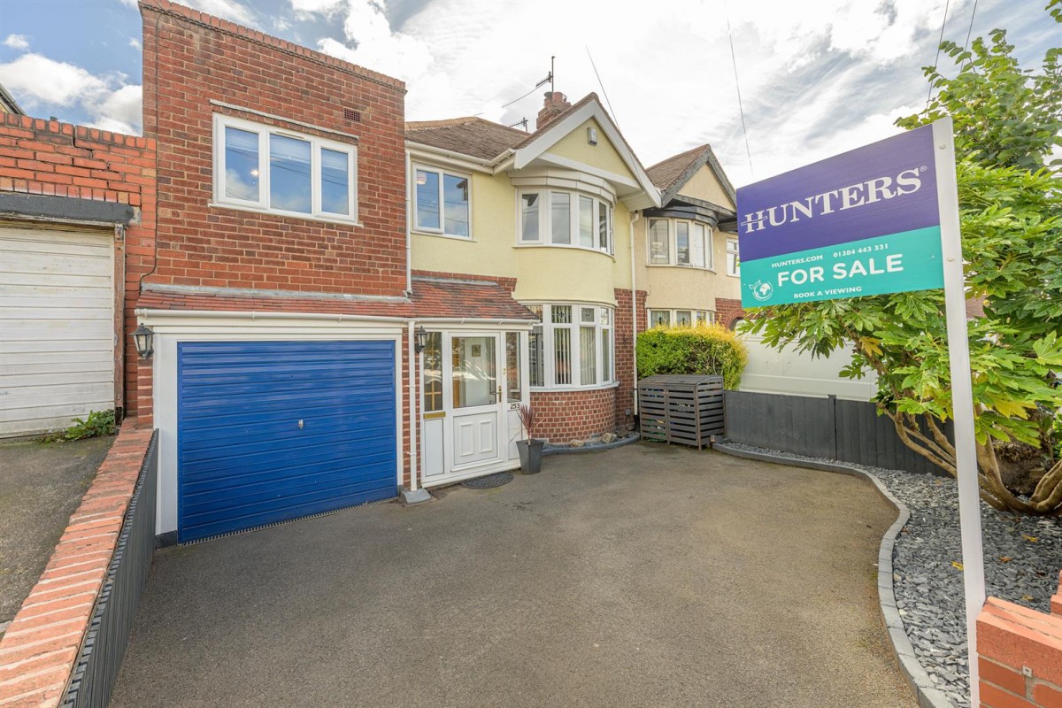 Collis Street, Amblecote, Stourbridge, DY8 4EN | Hunters Estate Agents ...