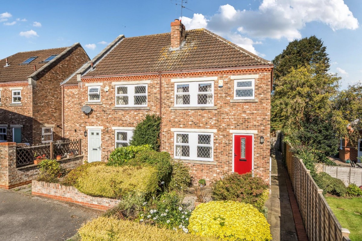 Burns Way, Clifford, Wetherby | Hunters Estate Agents & Letting Agents