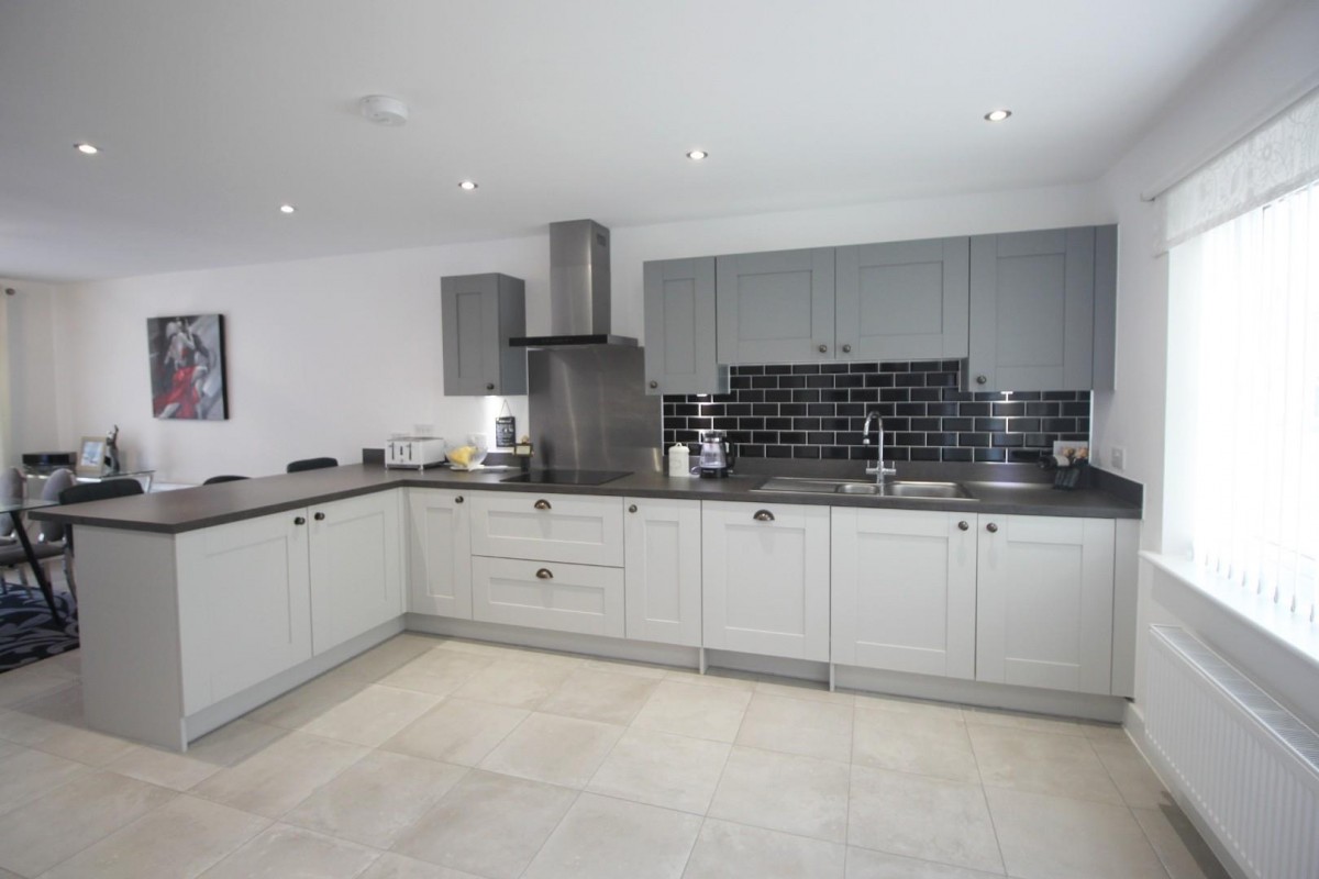 Deeble Way, Netley Abbey, Southampton | Hunters Estate Agents & Letting ...