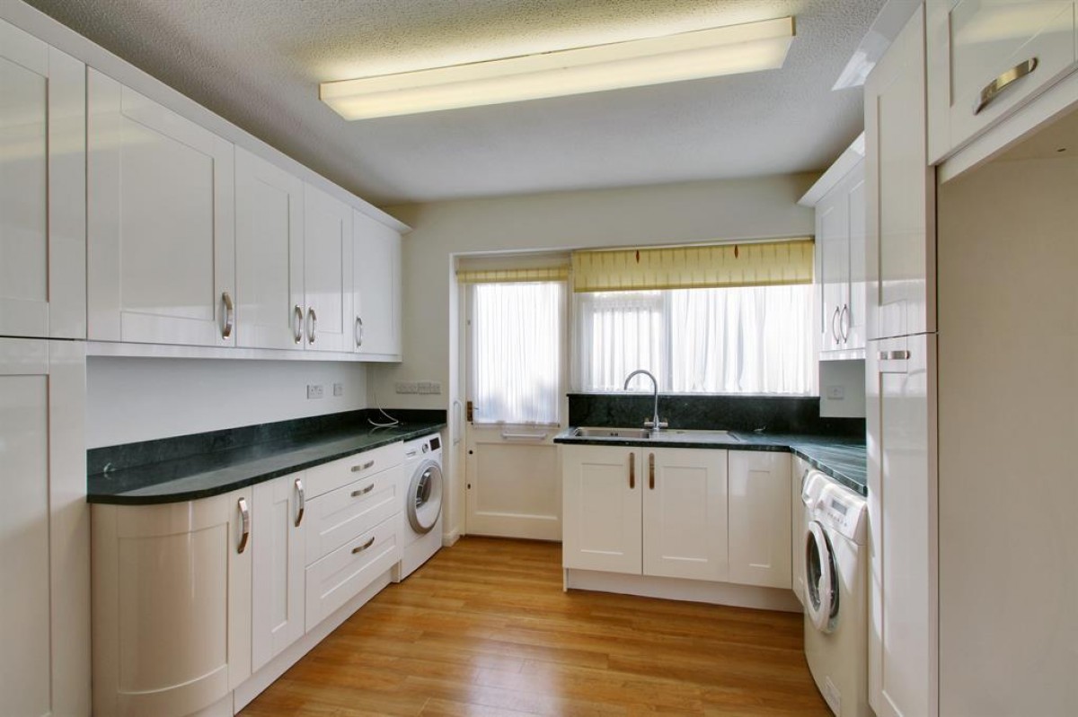 Crook Log, Bexleyheath, Kent, DA6 8EB | Hunters Estate Agents & Letting ...