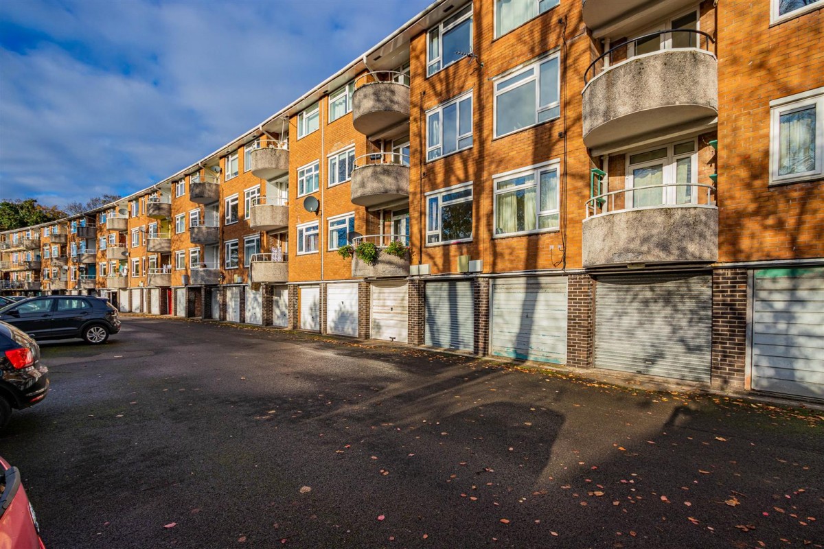 Hillside Court, Ty-Gwyn Road, Penylan, Cardiff | Jeffrey Ross Estates