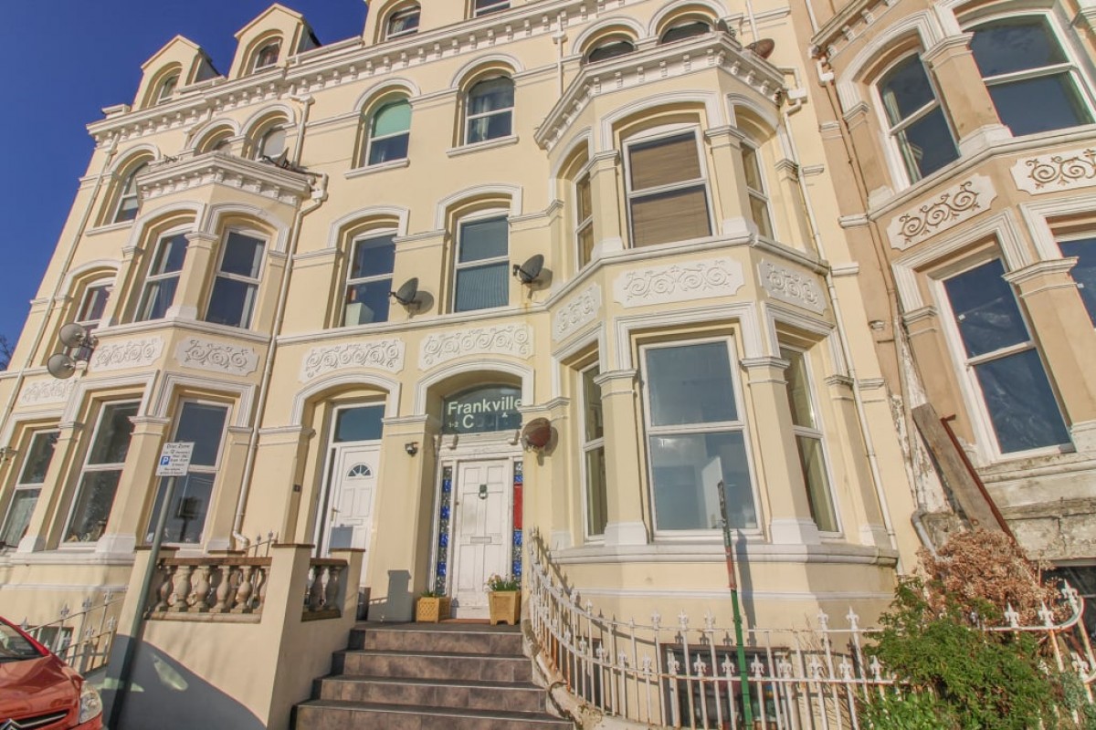 Flat 2, Frankville Court, Woodville Terrace, Douglas, IM2 4HA | Manxmove Estate Agents