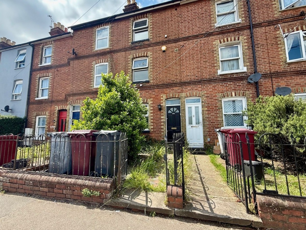 5 bedrooms House for sale in Basingstoke Road, Reading | Martin & Co