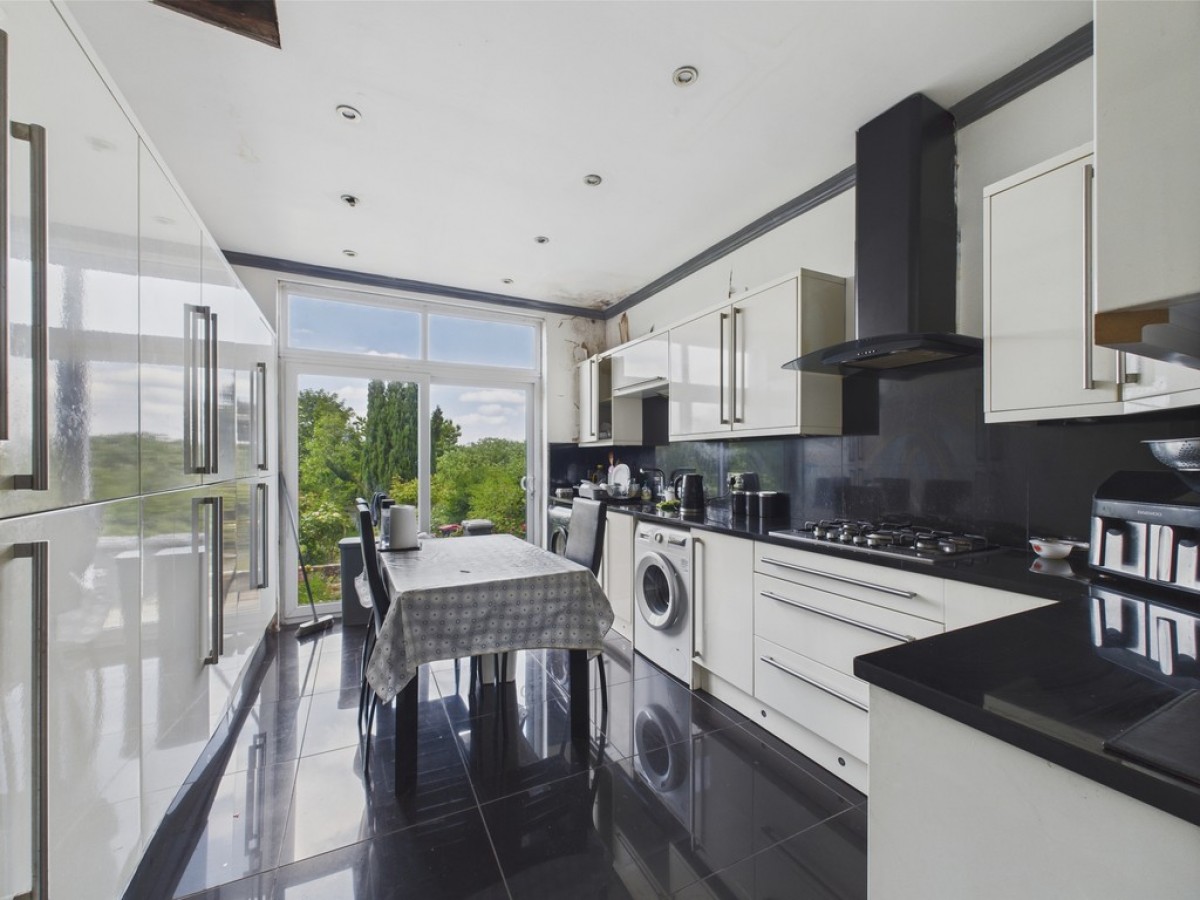 4 bedrooms House for sale in Doncaster Road, Rotherham | Martin & Co