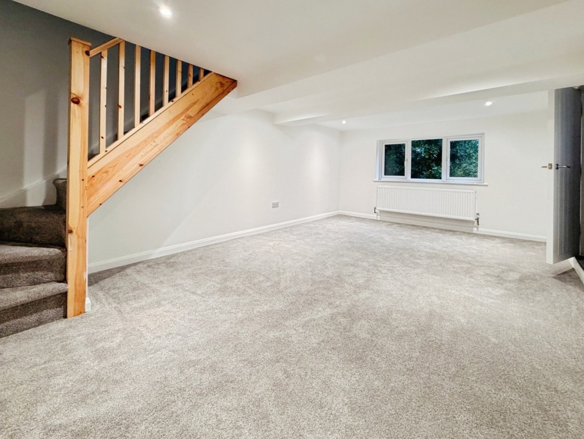 5 bedrooms House to rent in Apiary Gate, Castle Donington | Martin & Co