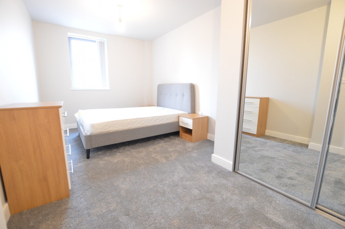 2 bedrooms Flat for sale in Steel House, The Metal Works, Petersfield ...