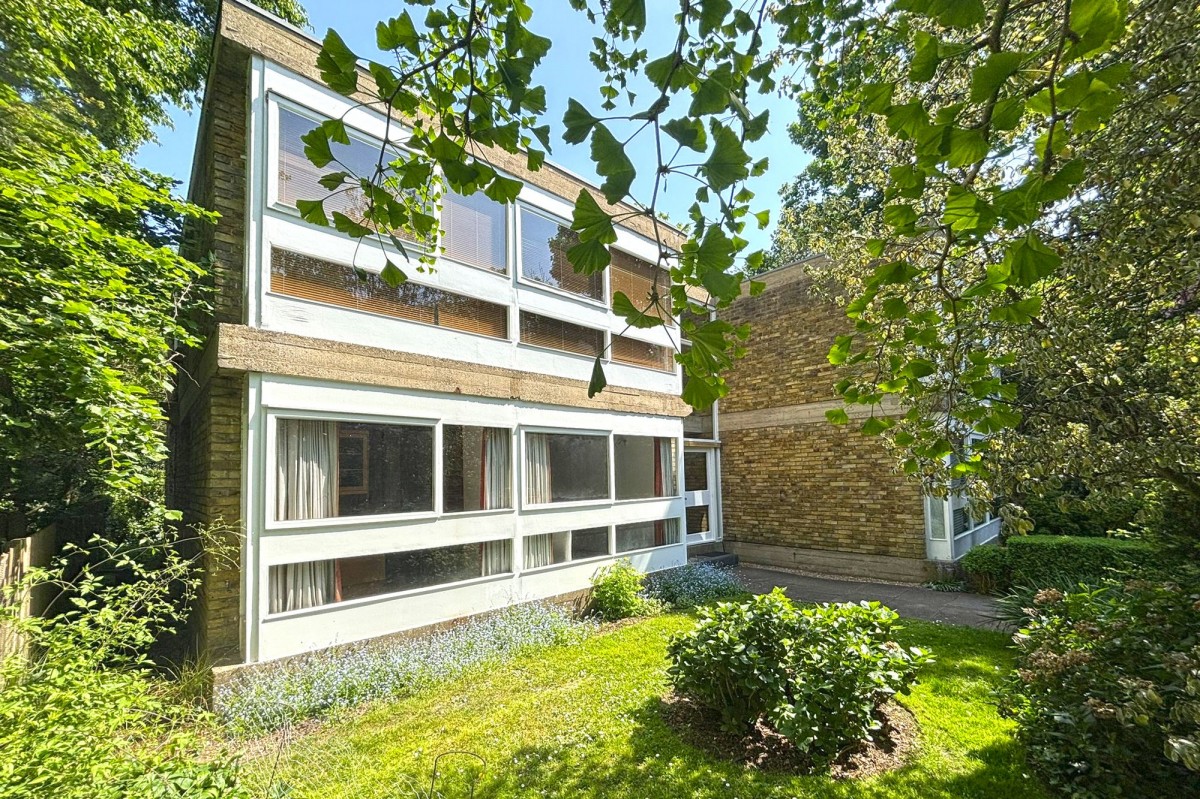 25 Langham House Close, Richmond | Mervyn Smith Estate Agent