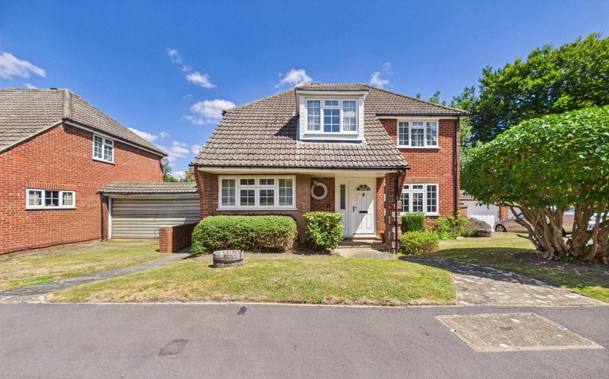 4 bedrooms House for Sale in Purley on Thames, Reading, Berkshire | Parkers