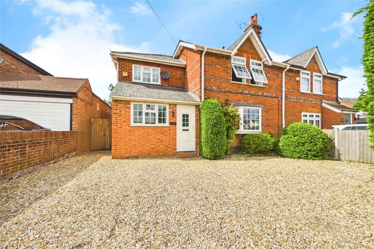 4 bedrooms House for Sale in Three Mile Cross, Reading, Berkshire | Parkers