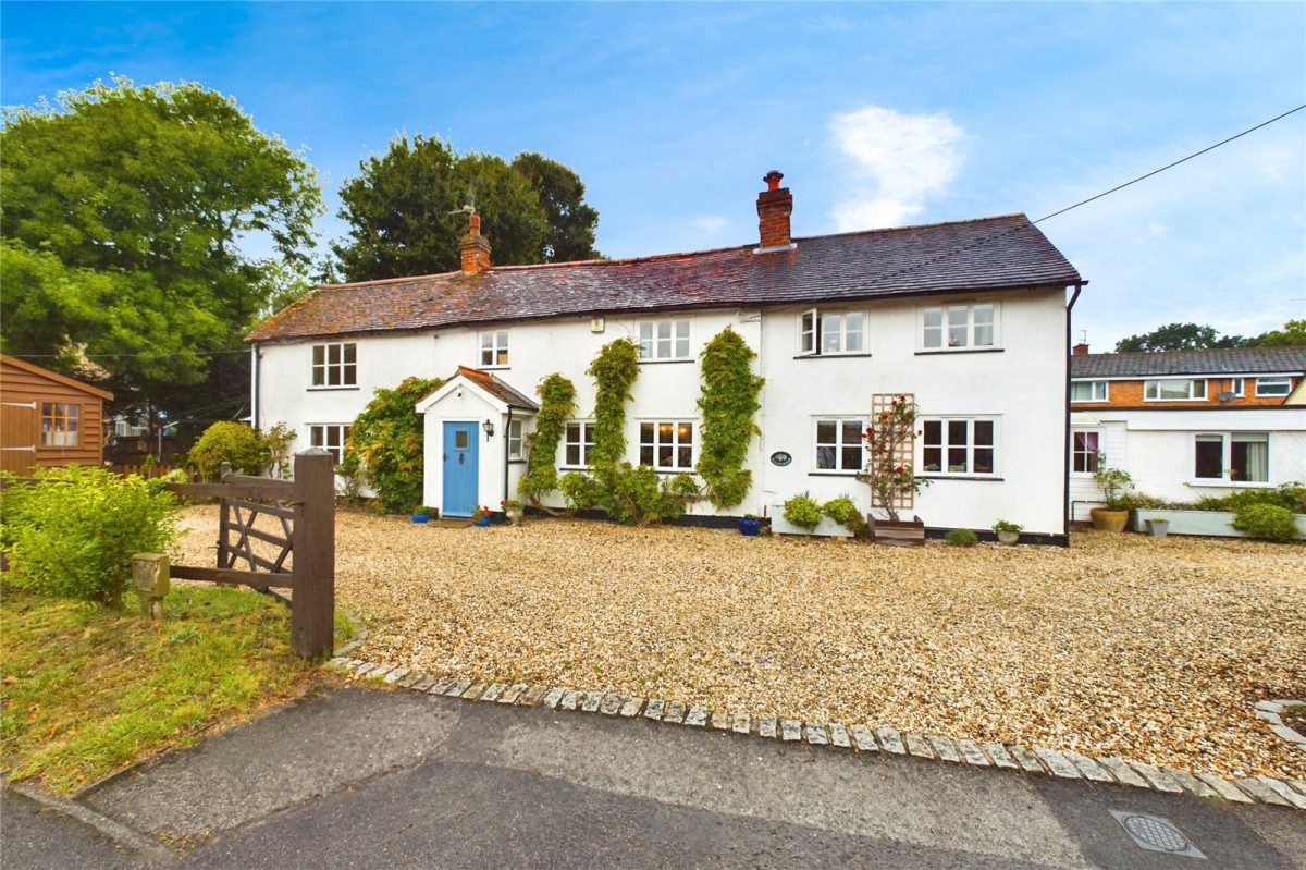 5 bedrooms House for Sale in Baughurst, Tadley, Hampshire | Parkers