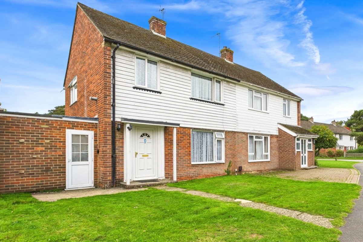 3 bedrooms House for Sale in Baughurst, Tadley, Hampshire | Parkers