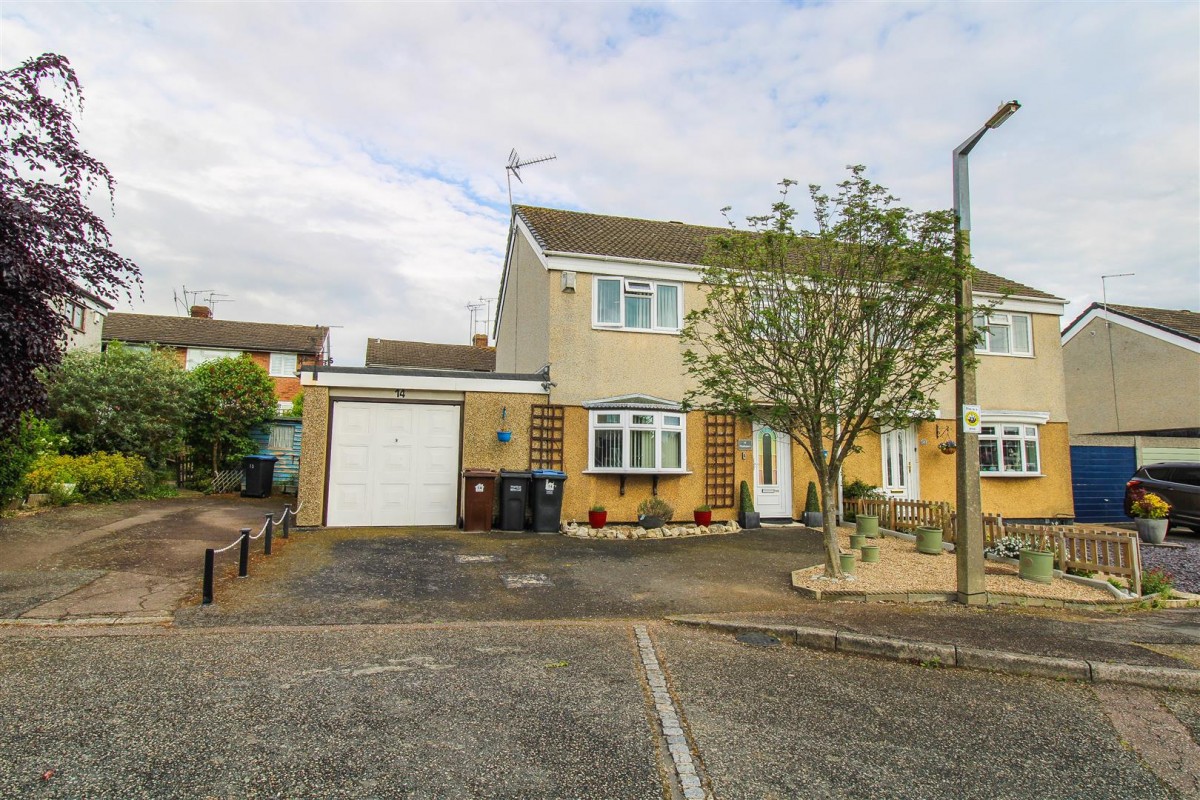 Monksbury, Harlow | Reyland Johnson Estate Agents