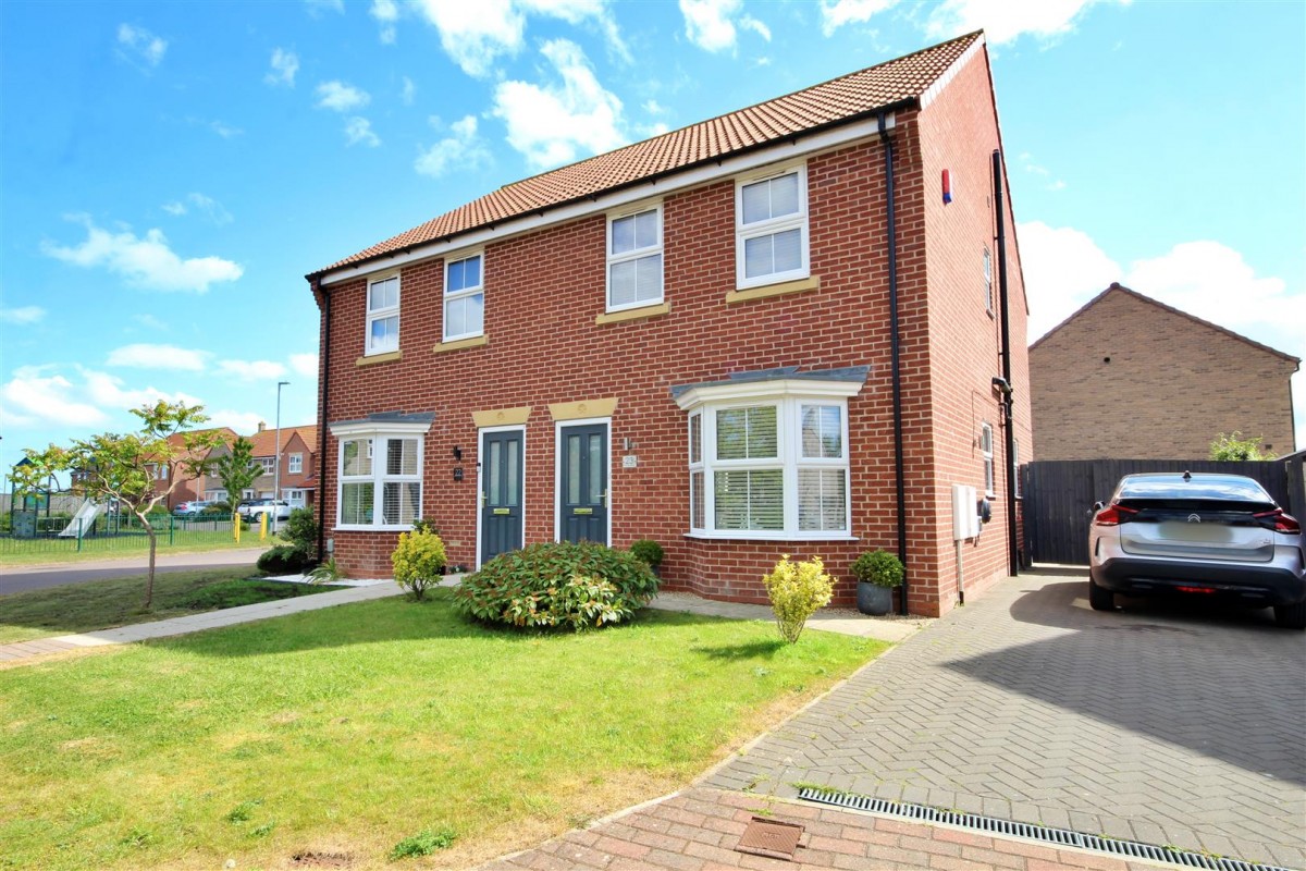 Paradise Drive, Woodmansey, Beverley | Staniford Grays