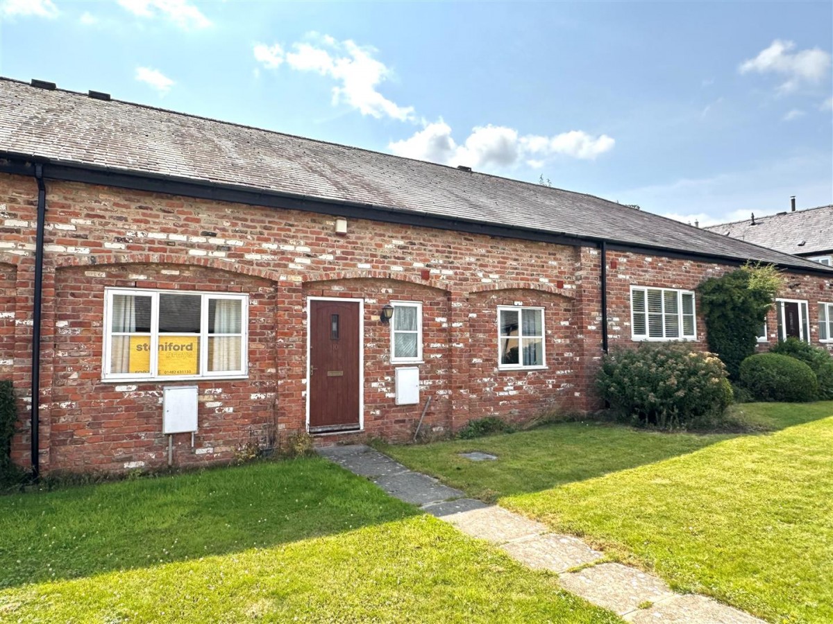 Easenby Close, Swanland | Staniford Grays